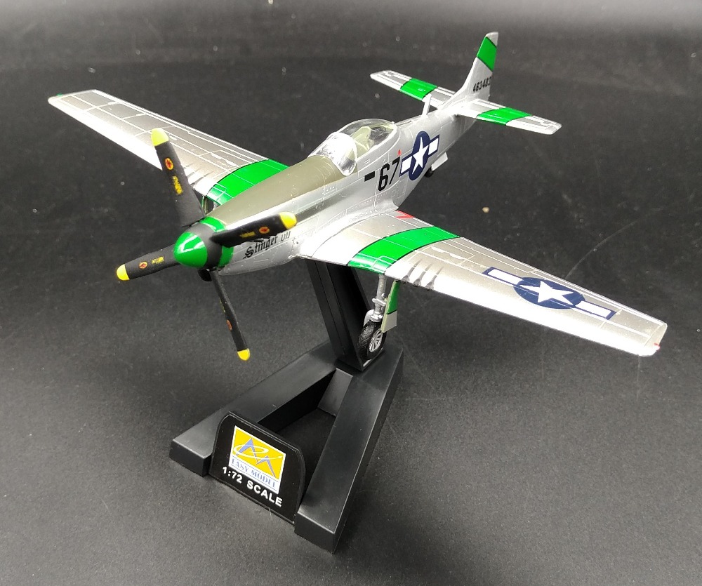 1:72 American P51D Mustang Fighter Model Kit 37292 - Military Shopping